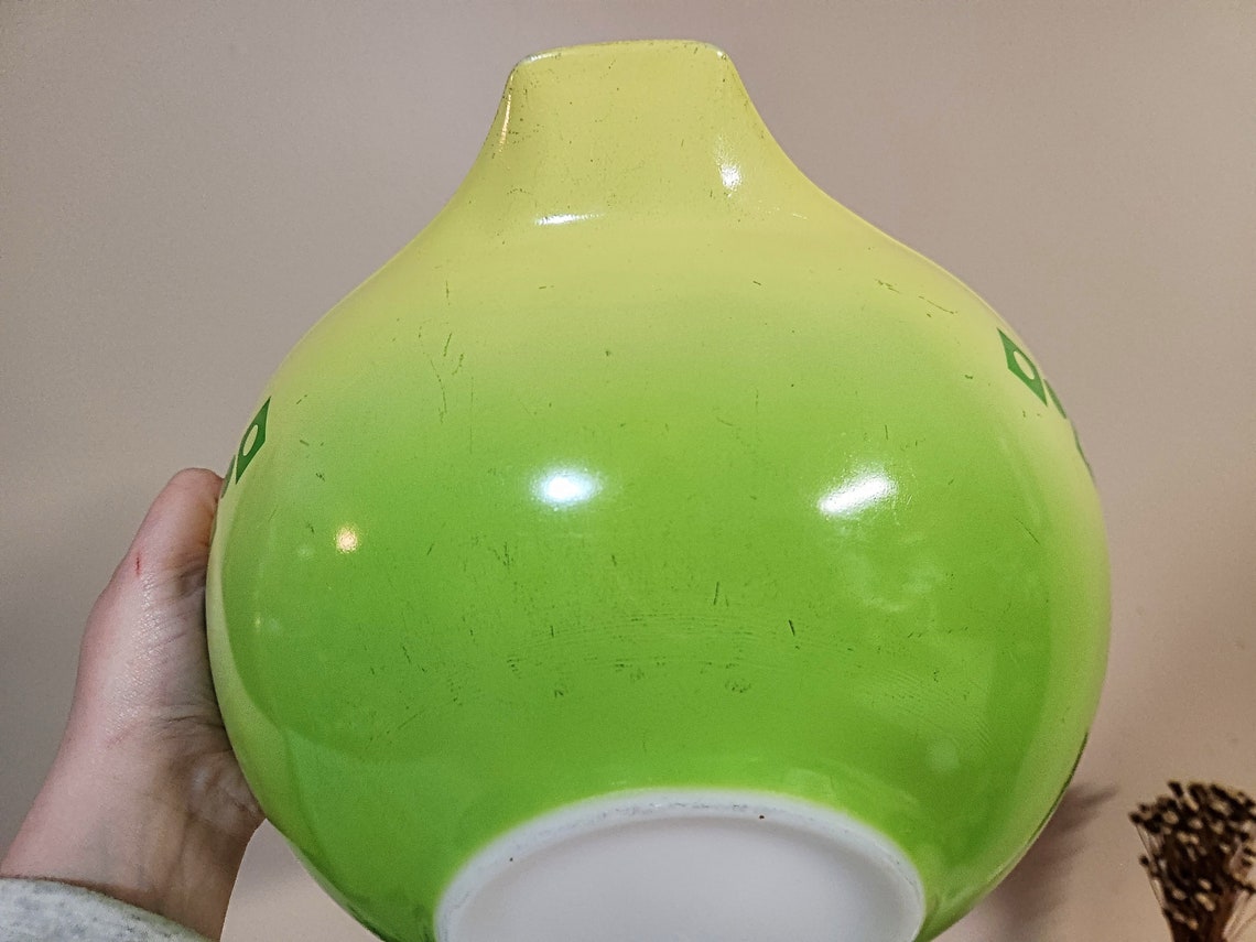 Vintage Pyrex Promotional Cinderella Green Dot & Square Large 4 Quart ...