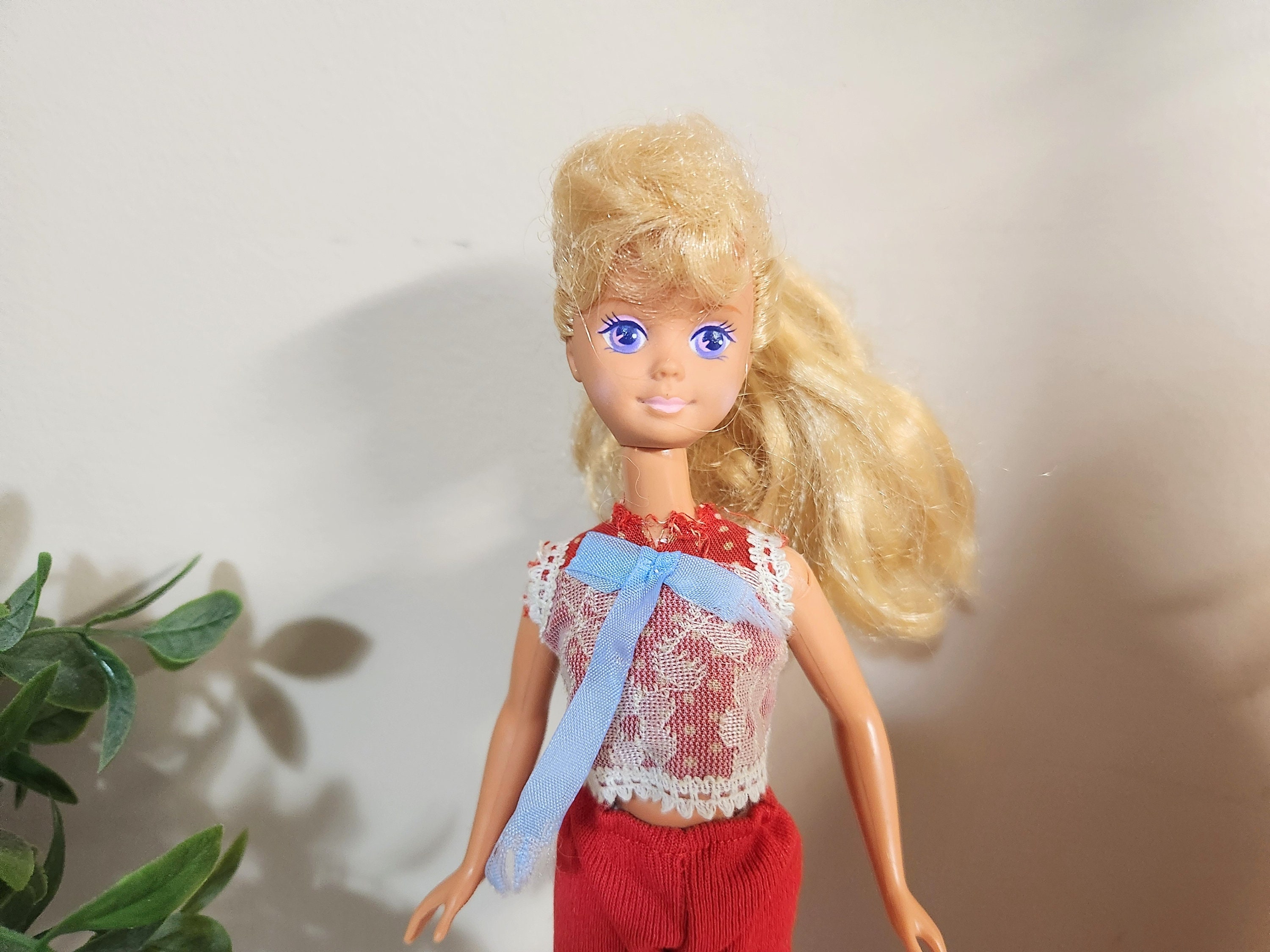 1980s Barbie Skipper Doll Violet Purple Eyes Blonde Hair Red Outfit ...