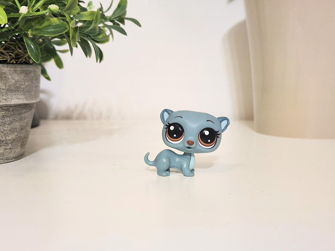 LPS Weasel Bopper Belette #121 Blue W Brown Eyes - Littlest Pet Shop ...