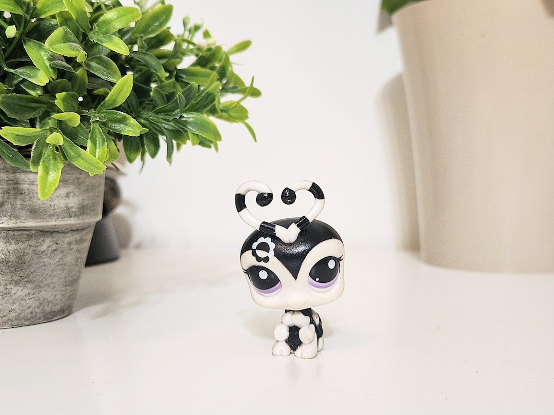 Littlest Pet Shop Love Bug Ladybug Black & White Purple Eyes Authentic ...