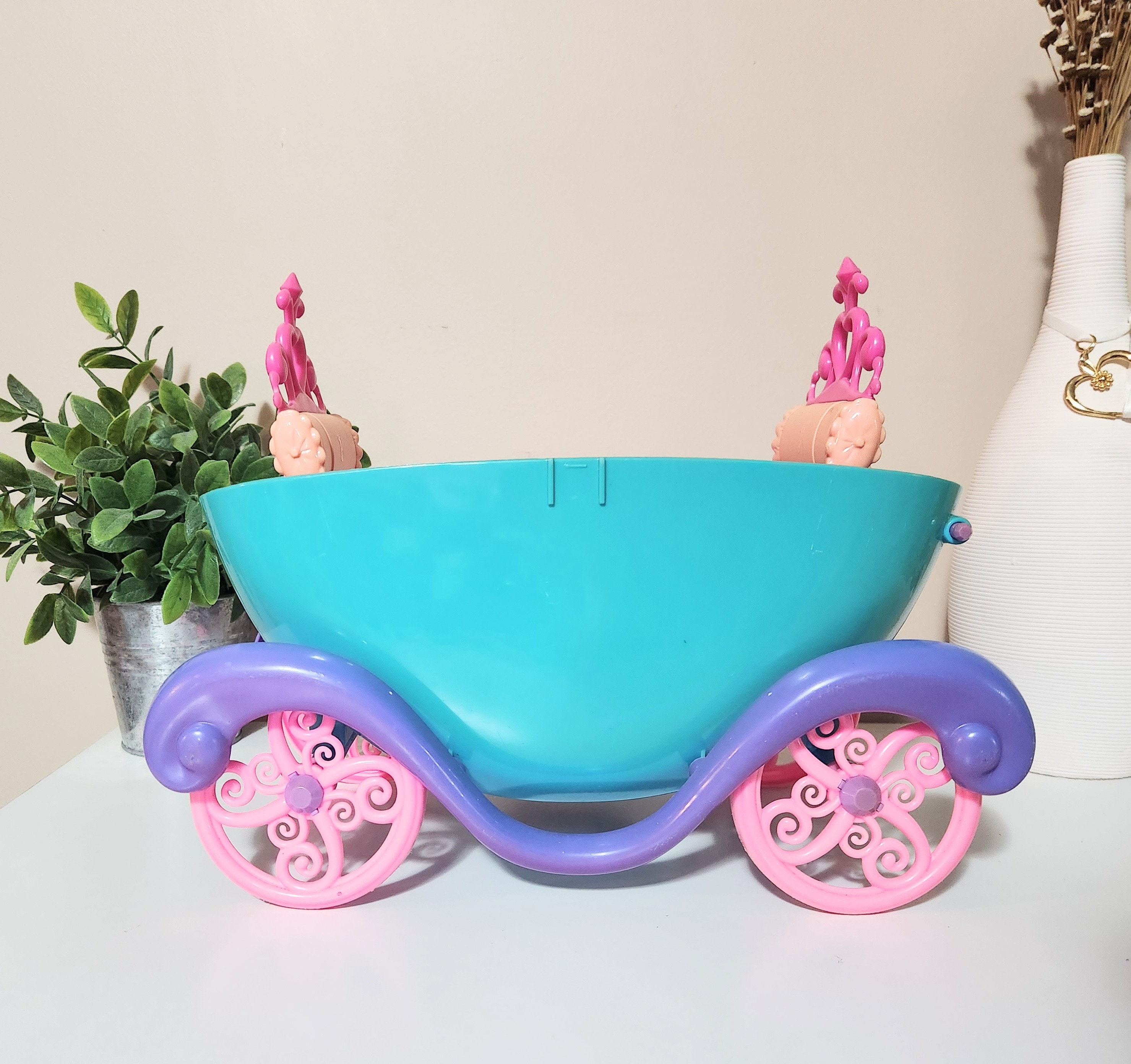 2009 Mattel Barbie Doll Carriage / Horse Drawn Princess Cart - Etsy