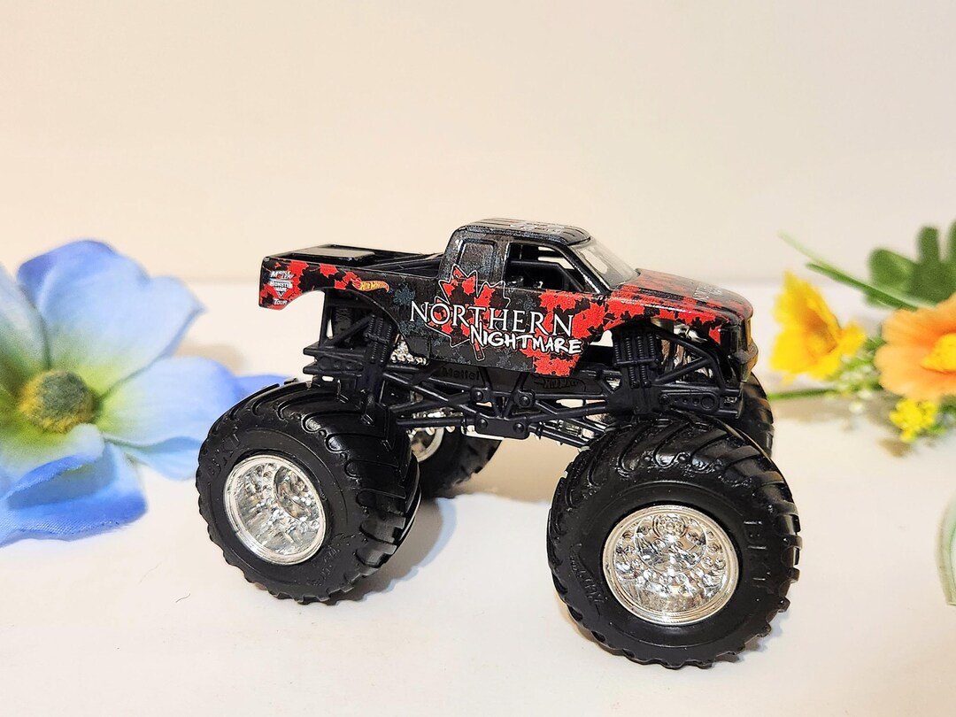 Monster Truck Northern Nightmare Hot Wheels Freestyle Champion Canadian ...