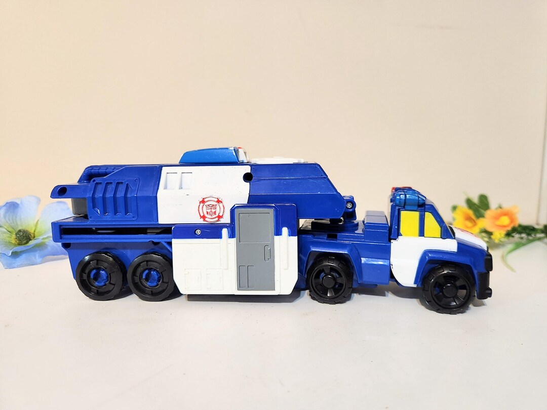 Rare Transformers Rescue Bots Capture Claw Chase the Police Bot Truck ...