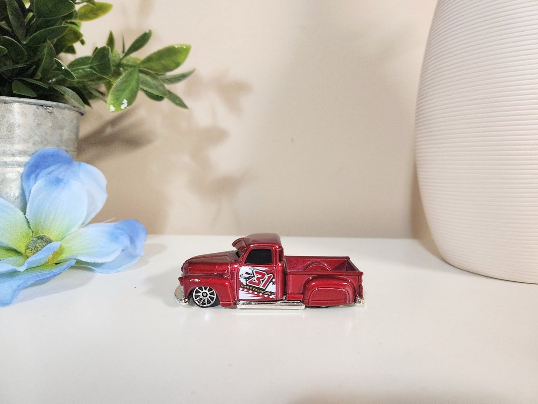 Hot Wheels La Troca #31 Red 2000 - Etsy