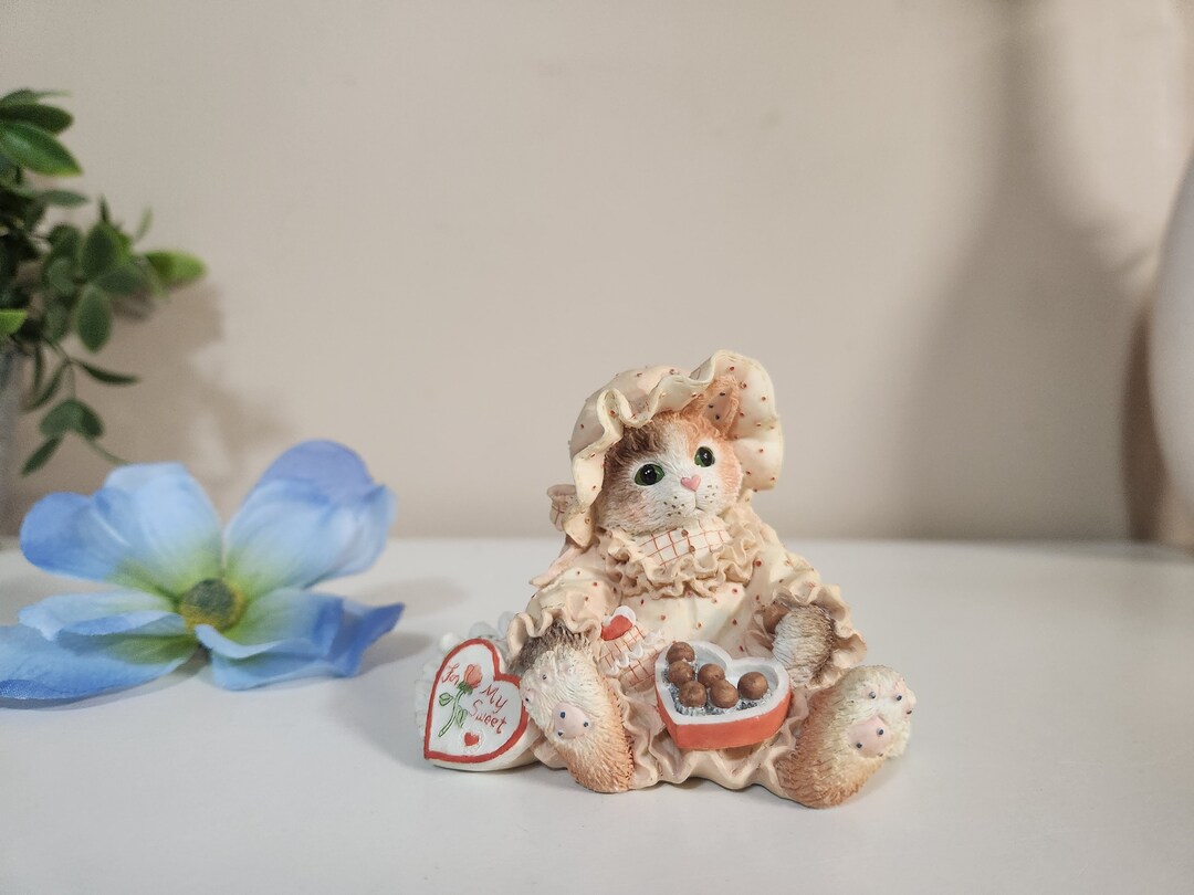 Enesco Calico Kittens “sweets for the Sweet” Kitty With Box of Heart ...