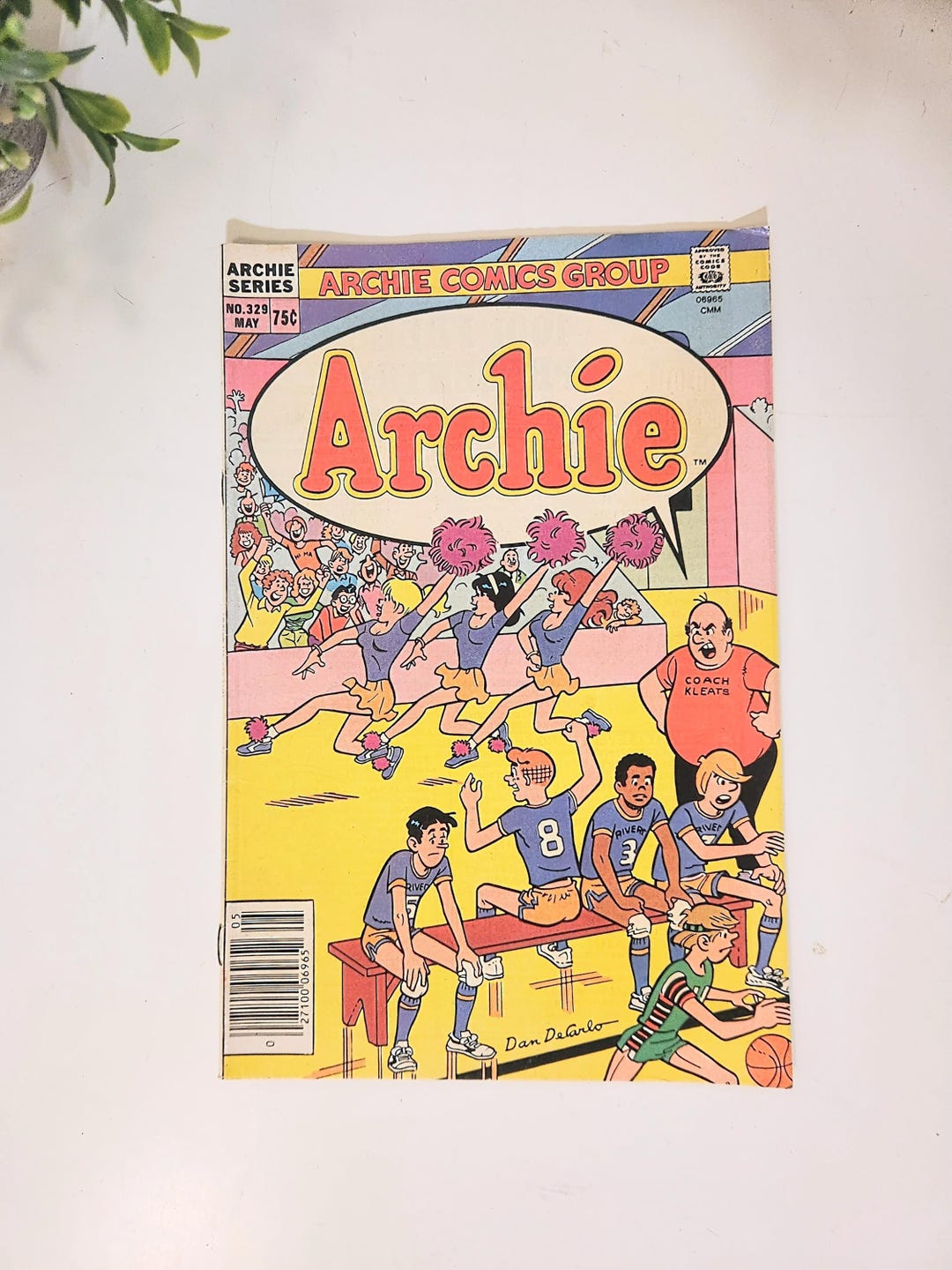 Vintage 1980s Archie #329 Comic Book - 1984 Collectible Comics - Teen ...
