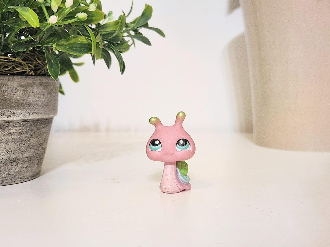 Littlest Pet Shop Snail #128 Purple With Green Shell - Teeny LPS ...