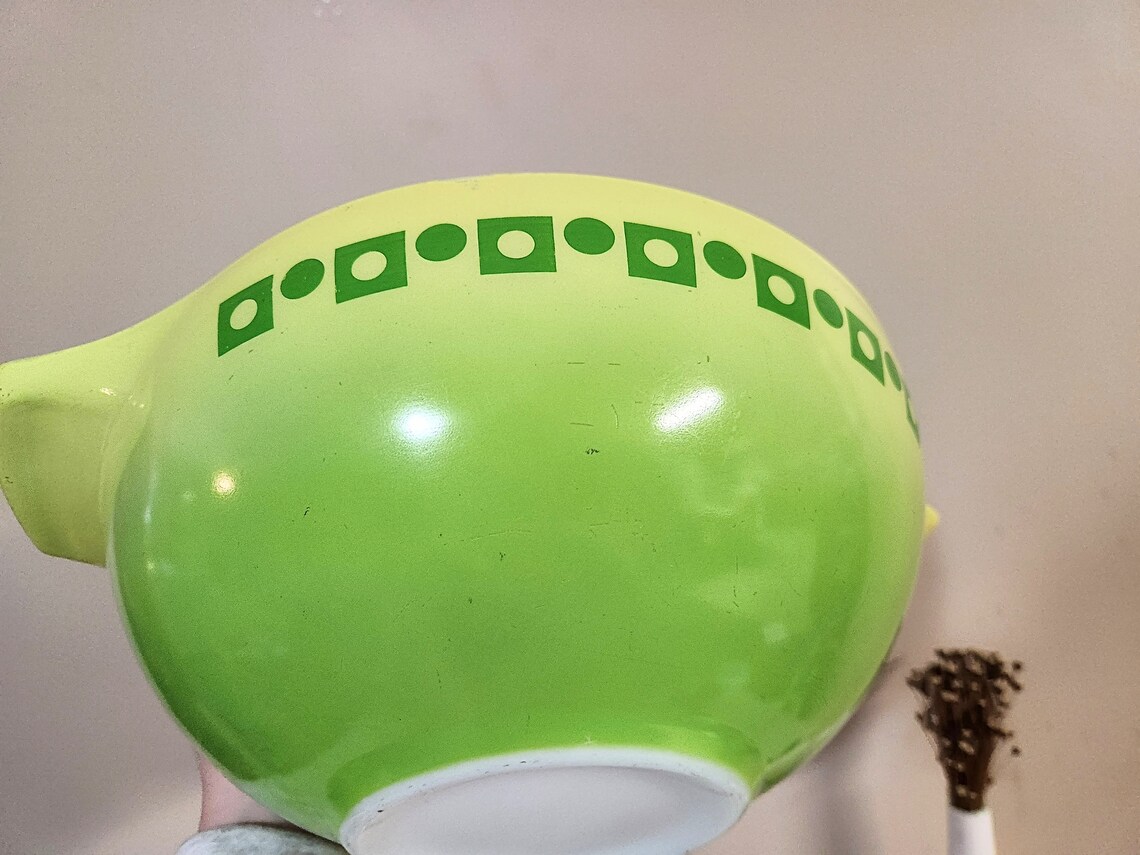 Vintage Pyrex Promotional Cinderella Green Dot & Square Large 4 Quart ...