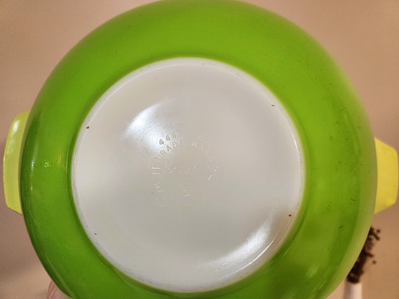 Vintage Pyrex Promotional Cinderella Green Dot & Square Large 4 Quart ...