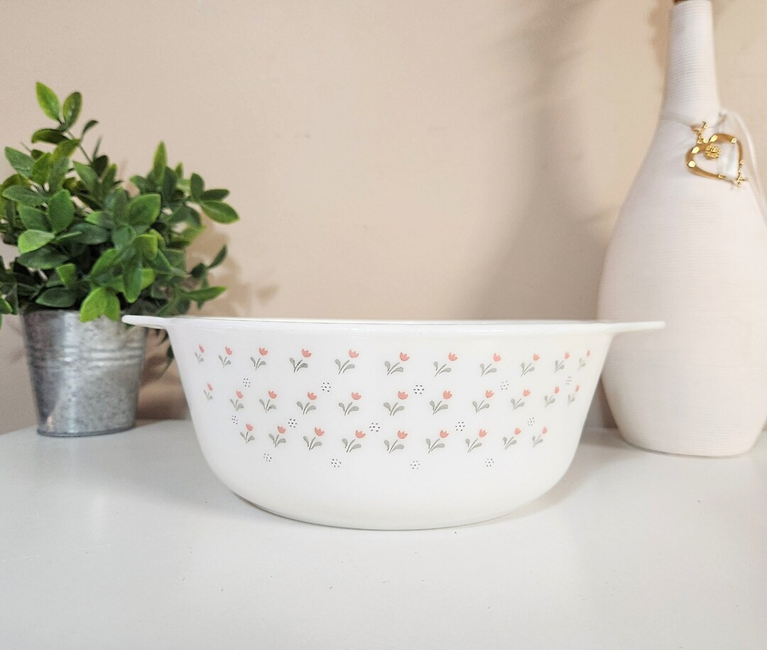 Vintage English Pyrex Casserole Dish / Laura Ashley Tulip Pyrex England ...