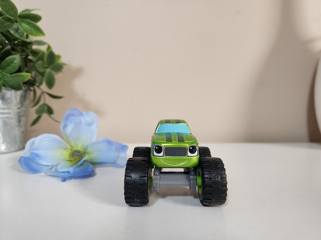 Blaze and the Monster Machines Pickle Monster Truck Diecast Toy Mattel ...