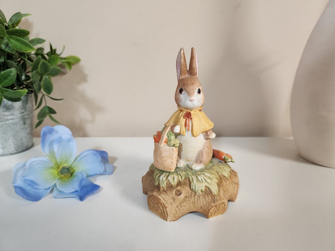 Vintage Lefton Stoneware Music Box Bunny Rabbit W/ Bag of Carrots ...