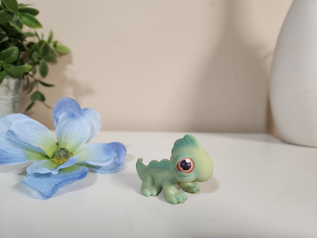 Littlest Pet Shop #29 Iguana Green Lizard Authentic LPS Stocking ...