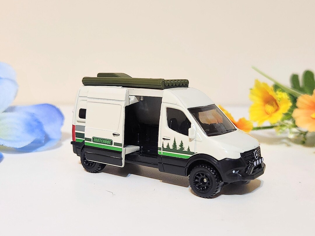 Matchbox Mercedes-benz Sprinter Camper Van Pine Tree Door Slides Open ...