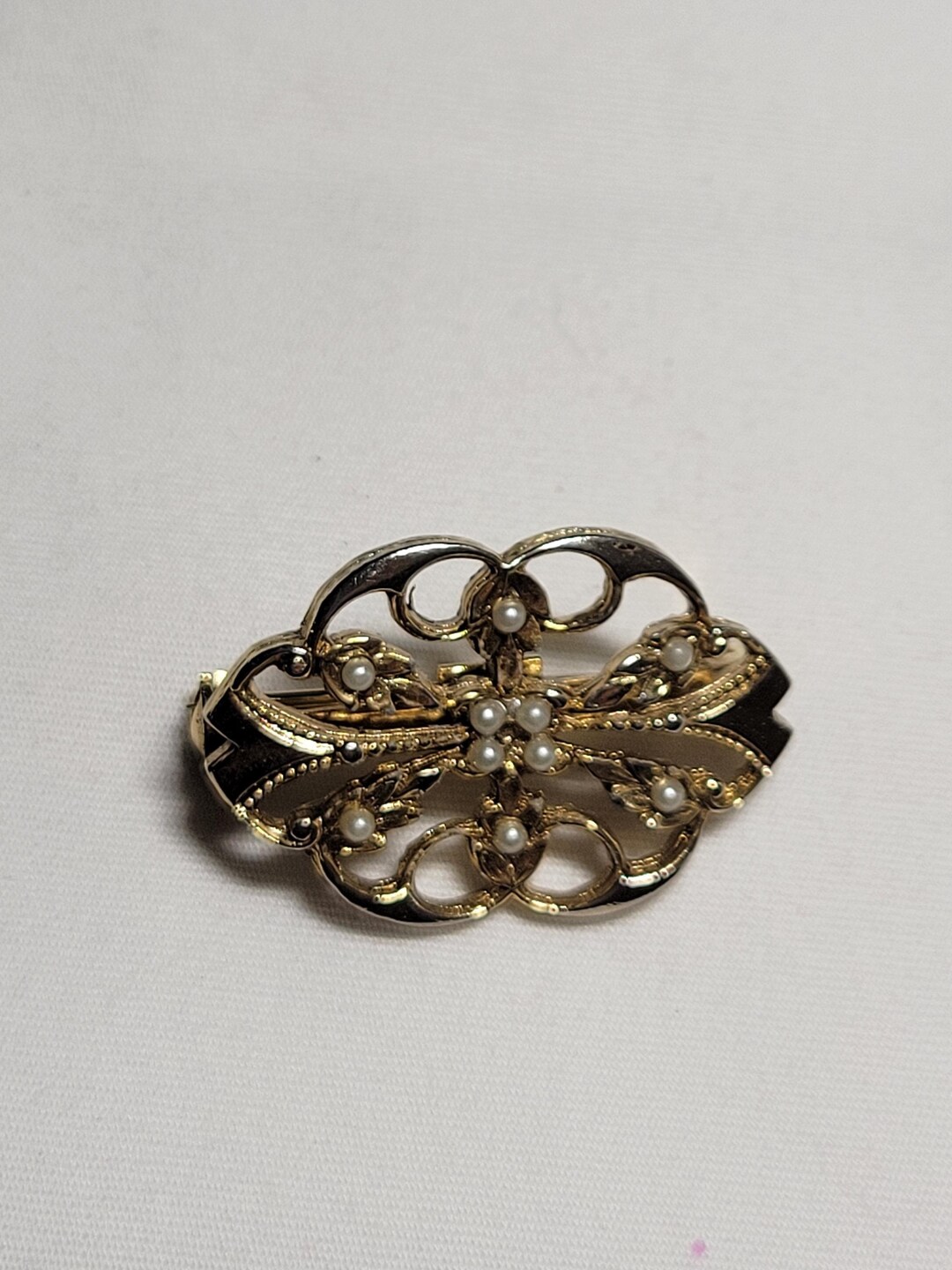 Vintage Round Textured, Gold Tone Brooch, Oblong Pearls, Pairs Well ...