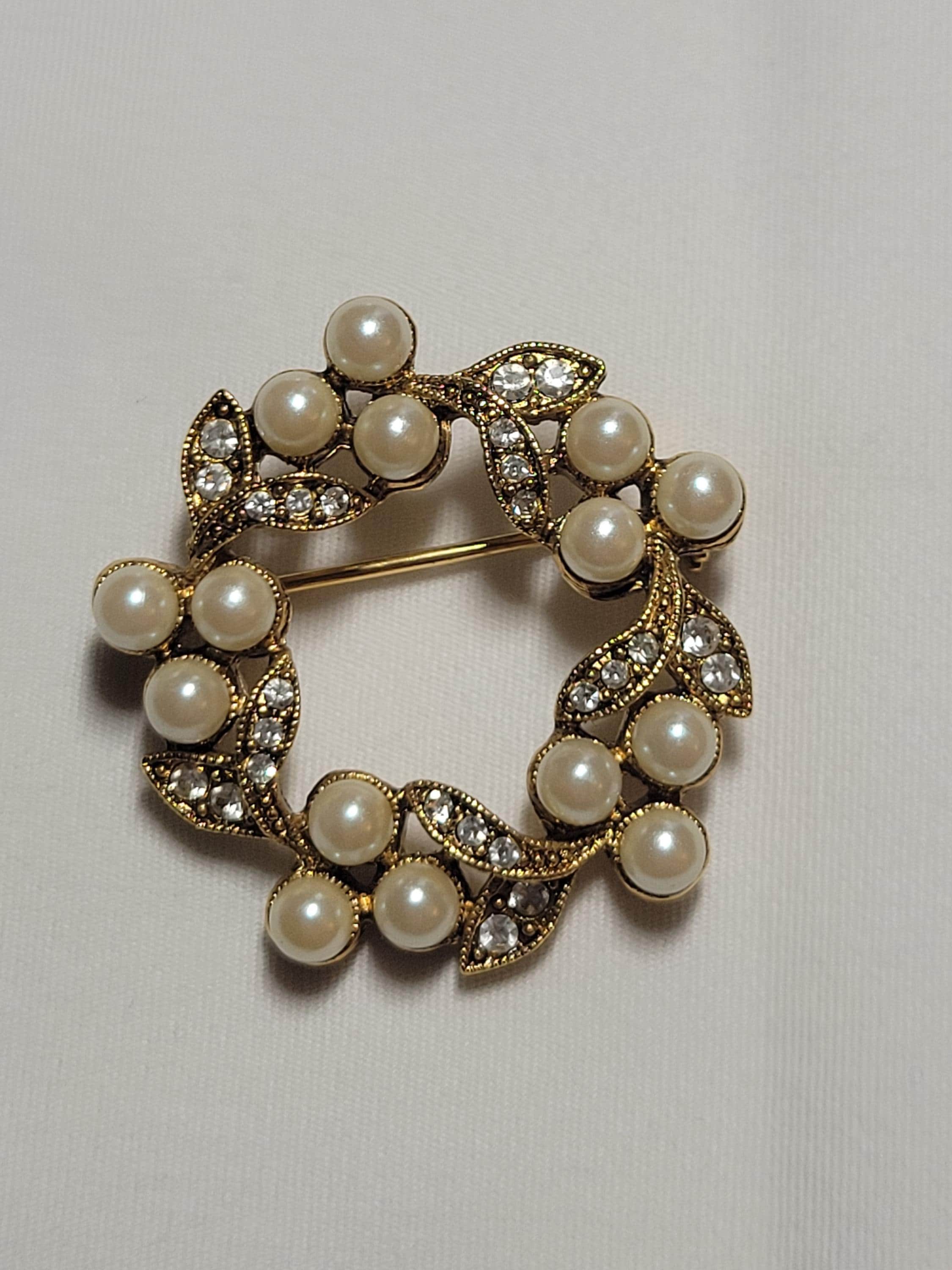 Vintage Pearl and Rhinestone Brooch - Etsy