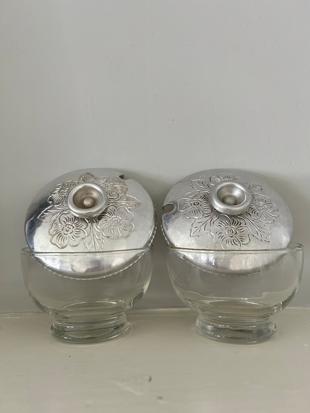 Set of 2 Vintage Glass Condiment Bowls With Hammered Aluminum Lids - Etsy