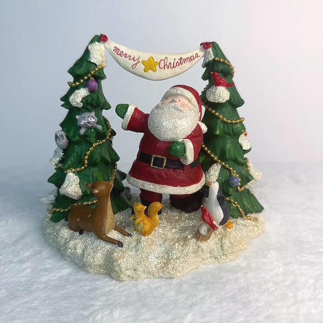 Russ Berrie Santa’s Village “deck the Boughs” #22487 Christmas Figurine ...