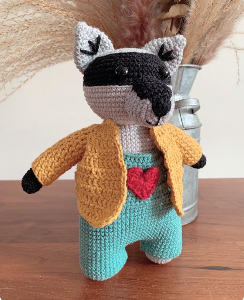 Ronaldo the Raccoon Crochet Pattern - Etsy