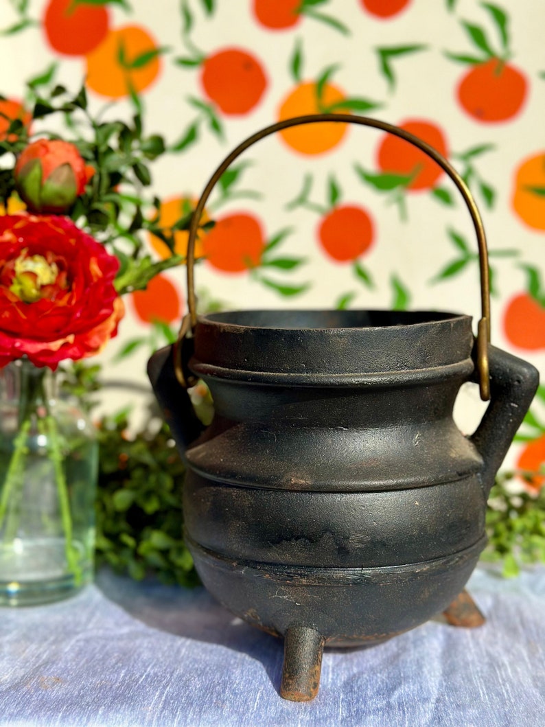 Cast Iron Cauldron Pot - Etsy
