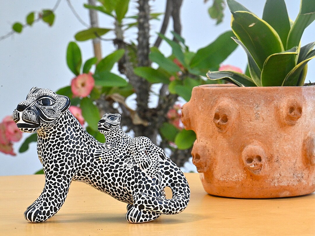5.30" Jaguar With Her Cub,wite Jaguare,mdium Jaguar,medium Figures,clay ...