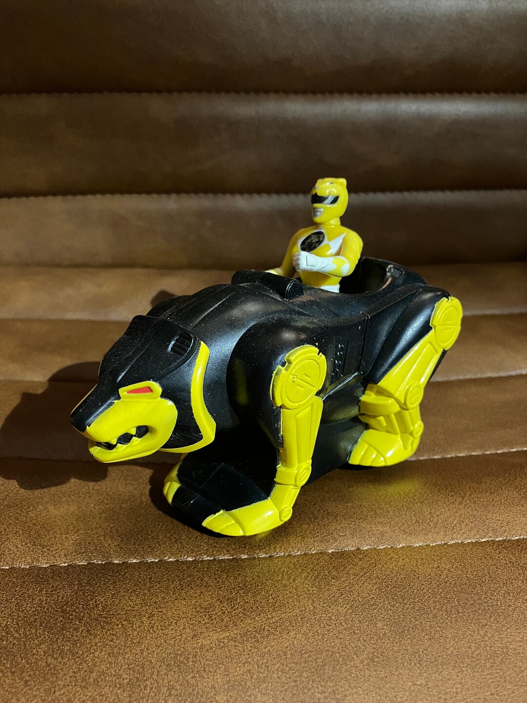 Yellow Mighty Morphin Power Ranger and Grizzly Ninjazord Vintage Toy ...
