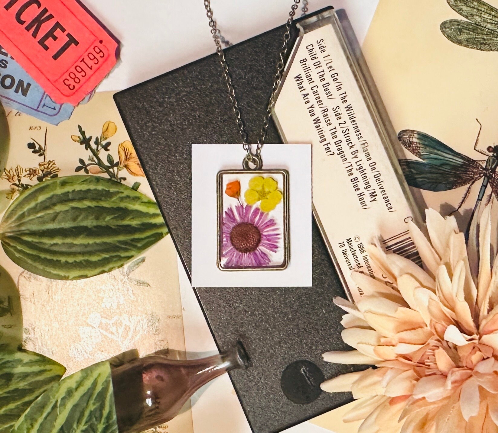 Wildflower Resin Pendant Pressed Flower Jewelry Nature Jewelry Handmade ...