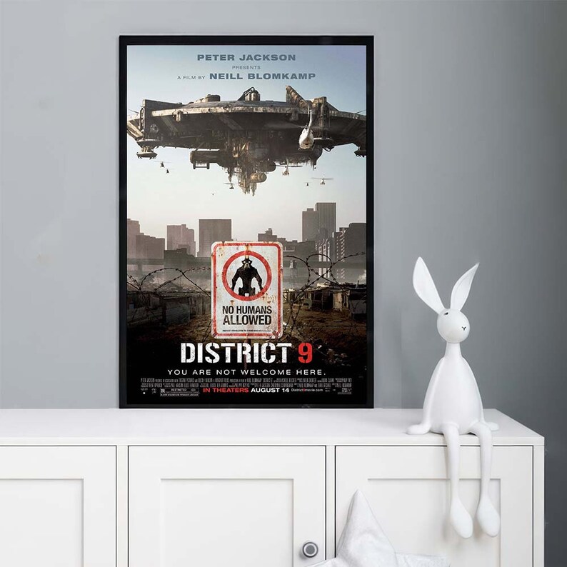 District 9 Movie Poster, Vintage Poster, Movie Art Printing, Wall Art ...