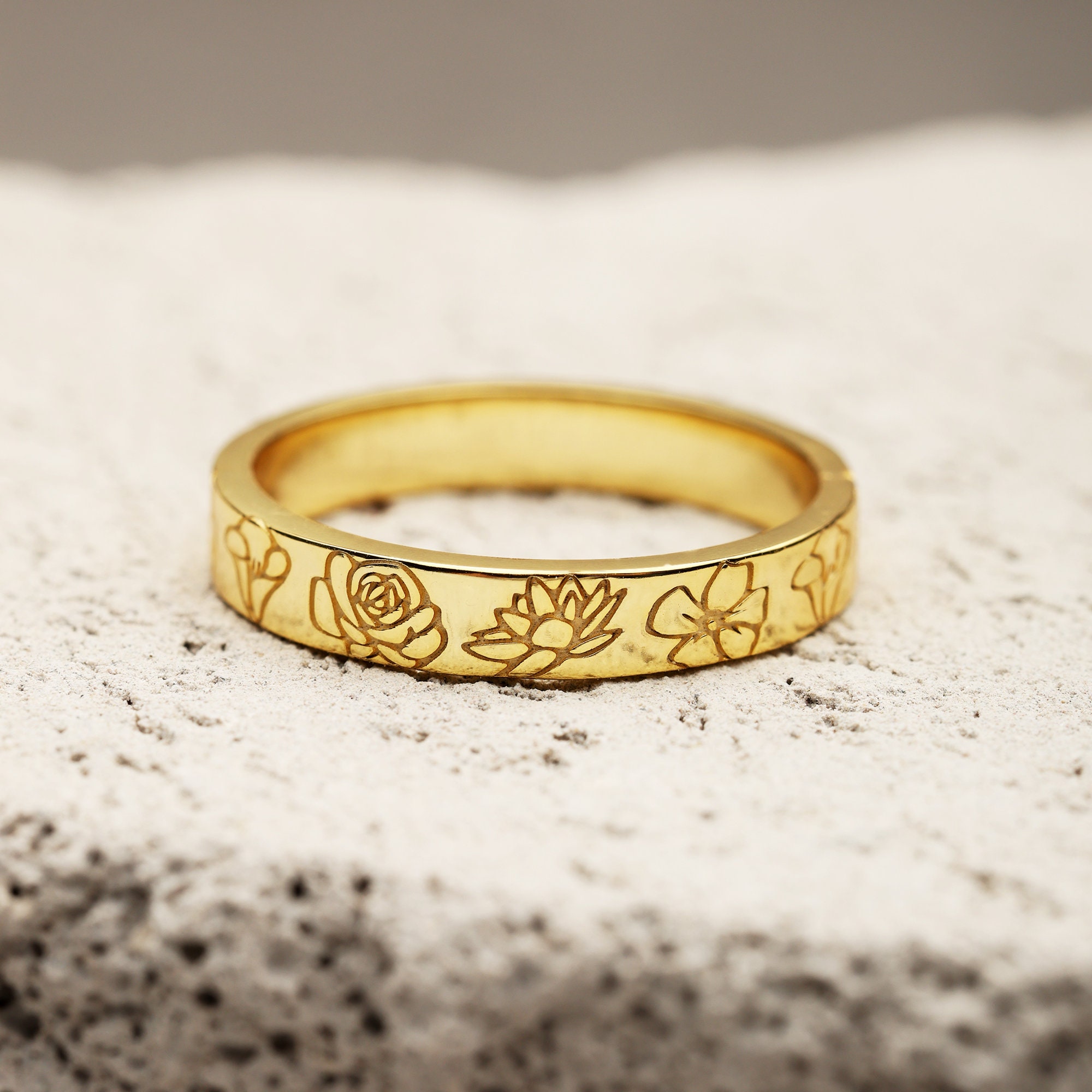 Custom Birth Flower Ring, Engraved Floral Ring, Birth Month Flower ...