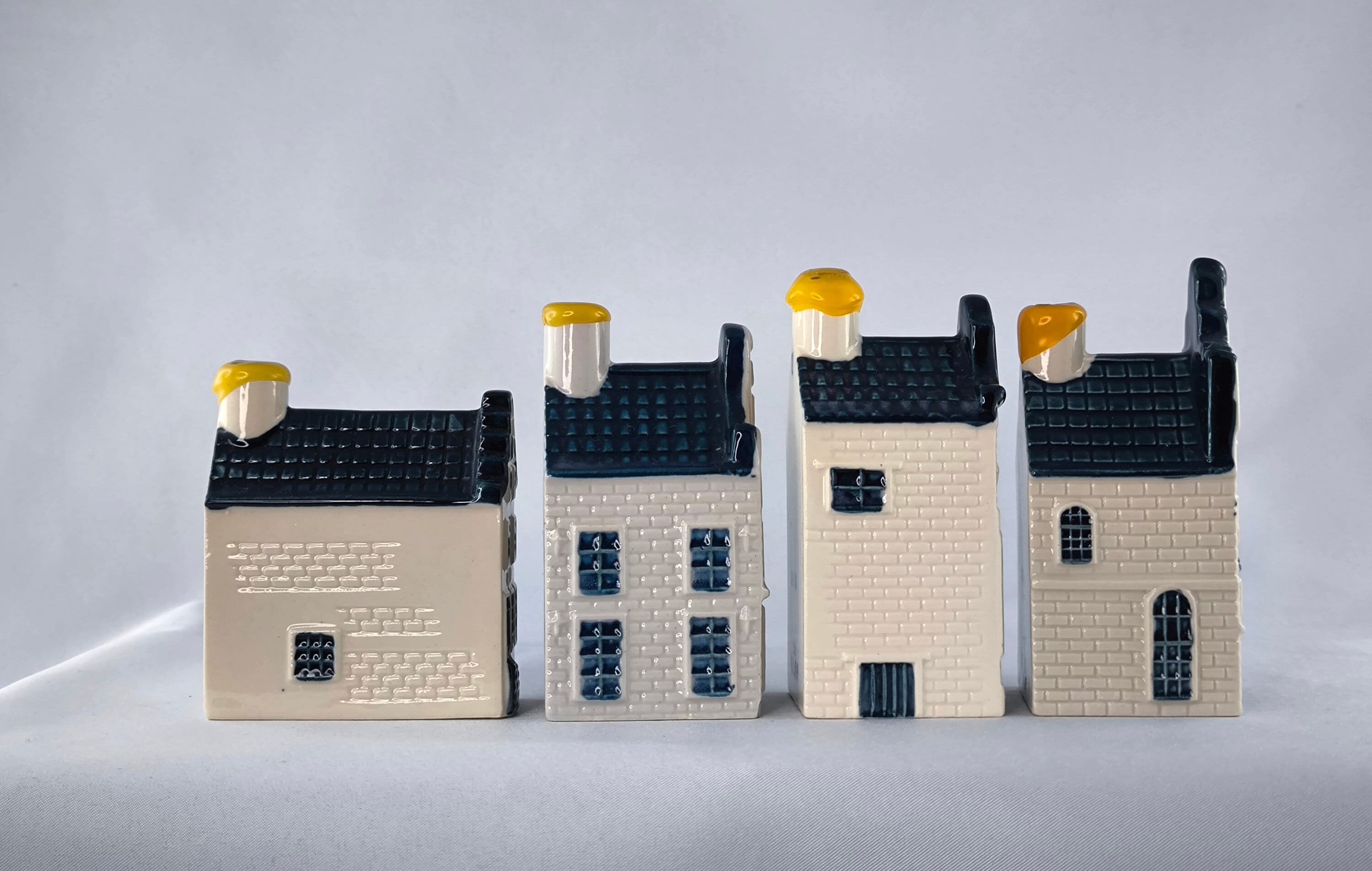 N.2,19,12,20 KLM Delft Blue Miniature Houses - Authentic Collectible ...