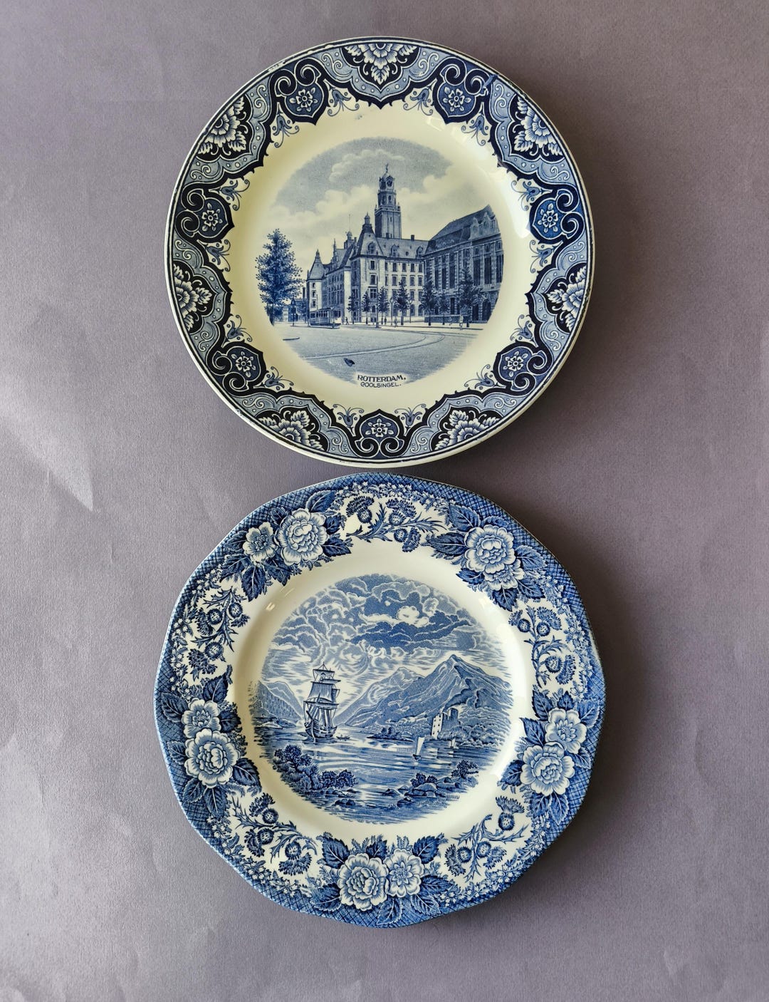 Set of 2 Vintage Blue and White Decorative Plates – Mooi Nederland ...