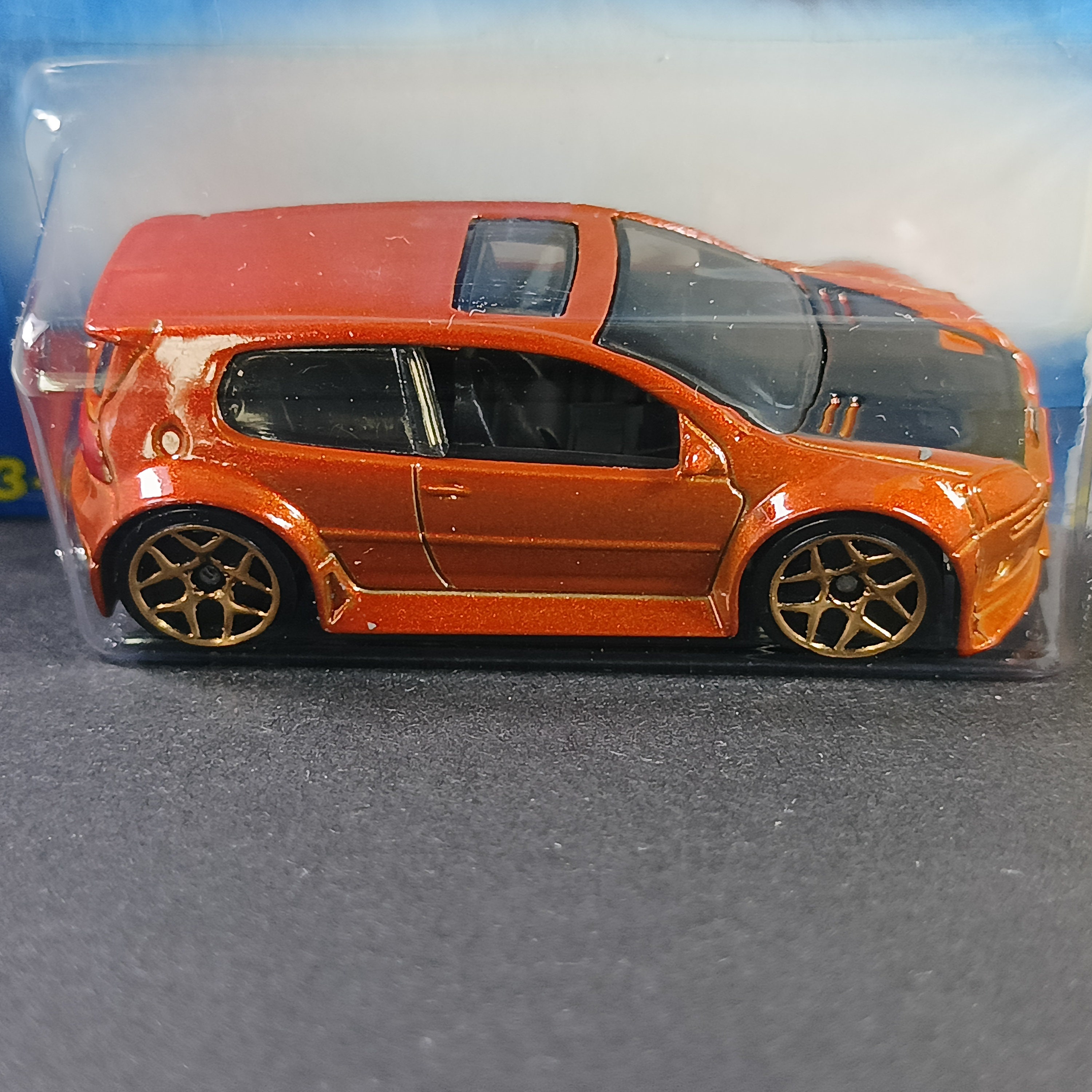 Volkswagen Golf GTI Hot Wheels Diecast Model Collectible Miniature Car ...