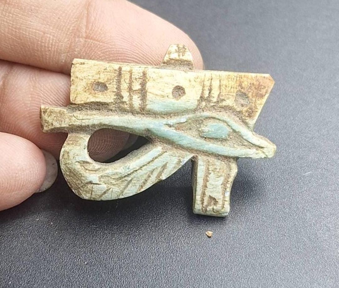 Ancient Ancient Ra EYE OF RA Horus Faience Egyptian Amulet Bead Pendant ...