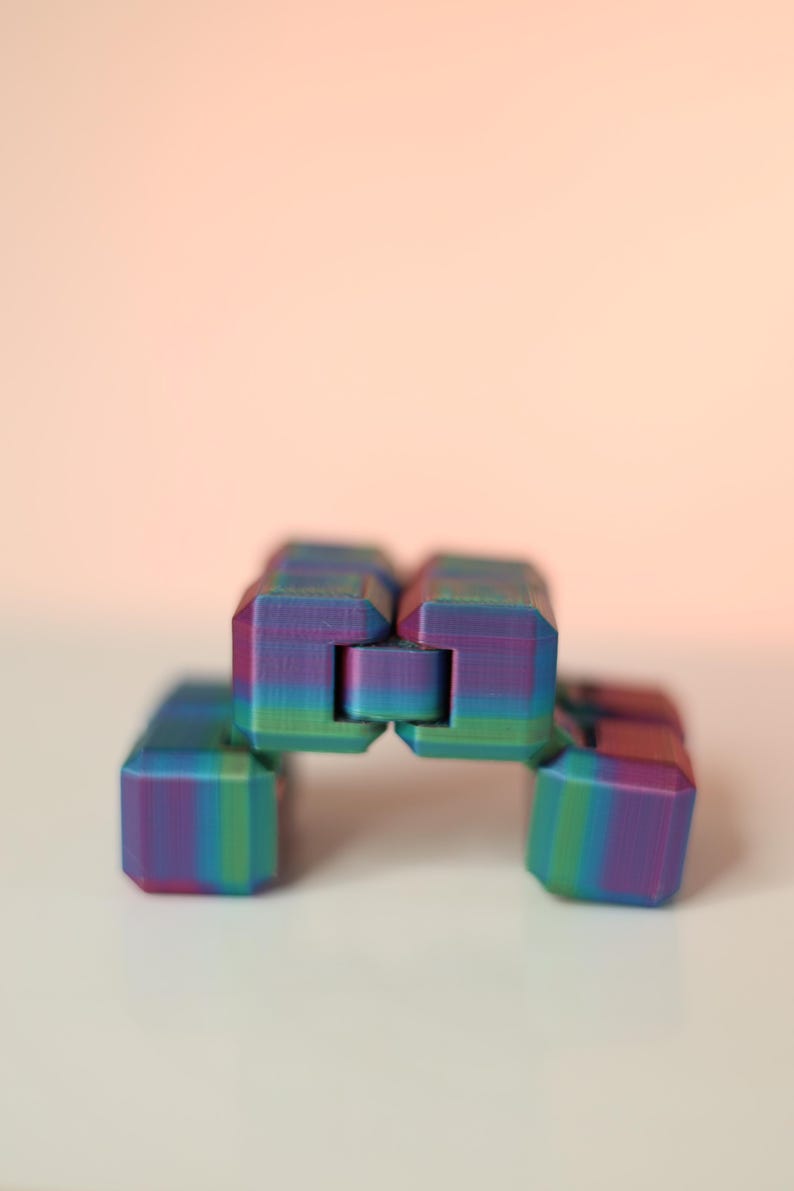 Infinity Cube - 3D Printed Fidget Toy for Kids and Adults - Endless ...