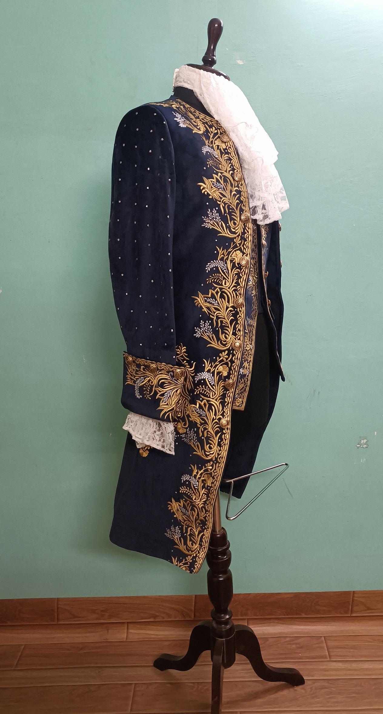 Men's Bespoke Blue Rococo Costume: Golden Embroidered Nobleman Outfit ...