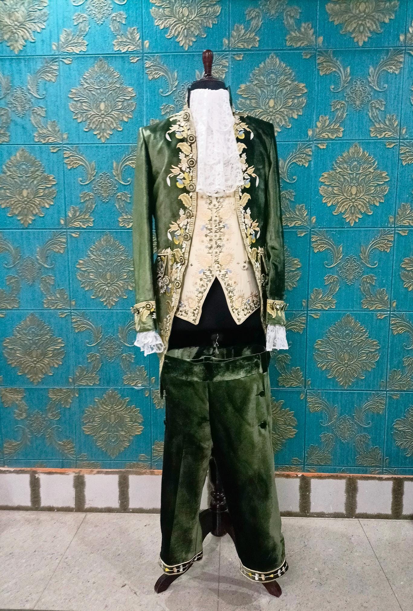 Men Bespoke 3pc Green French Nobleman Costume Fully Golden Embroidered ...