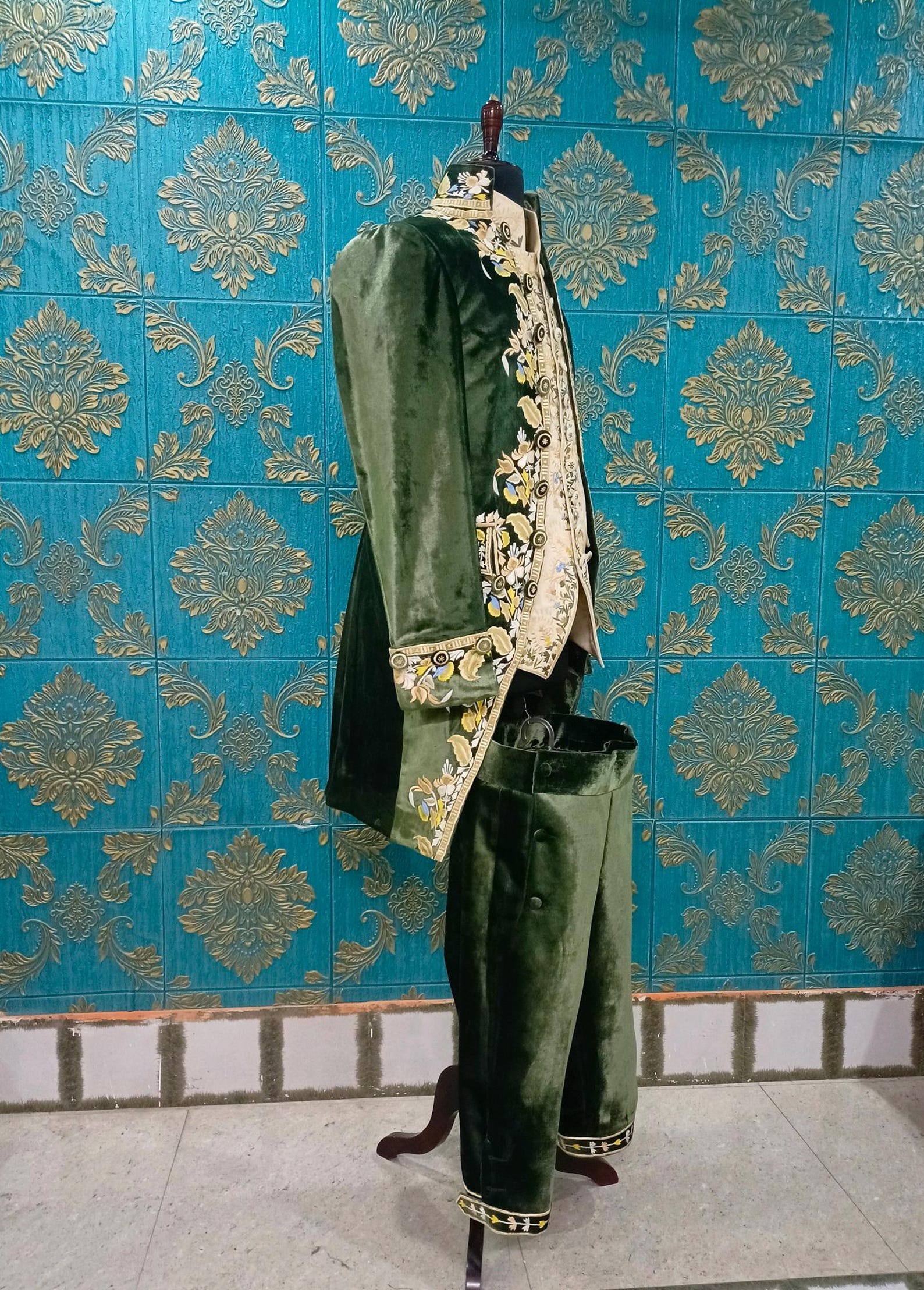 Men Bespoke 3pc Green French Nobleman Costume Fully Golden Embroidered ...