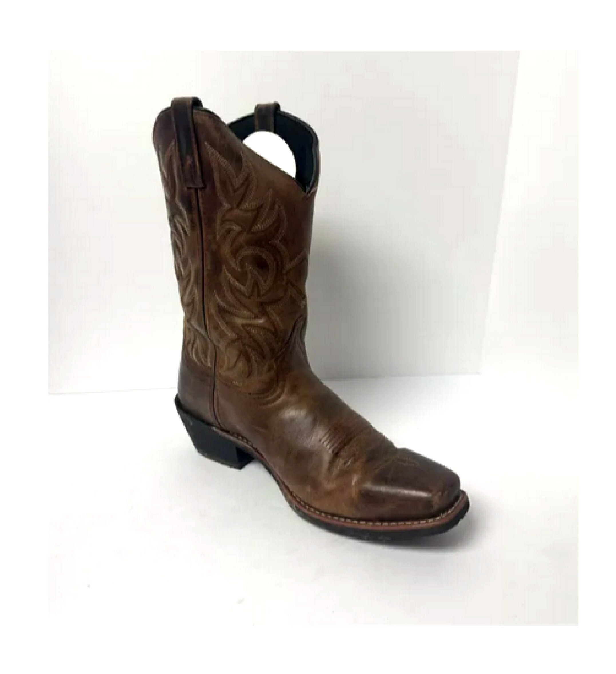 Classic Look and Feel of Western Style Square Toe Mens Breakout Boots ...