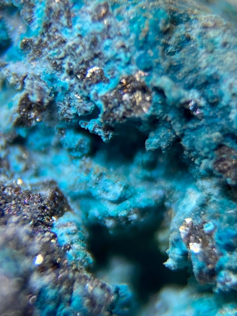 Yvonite Blue Crystals Mineralspecimen - Salsigne Frankrijk Europe ...