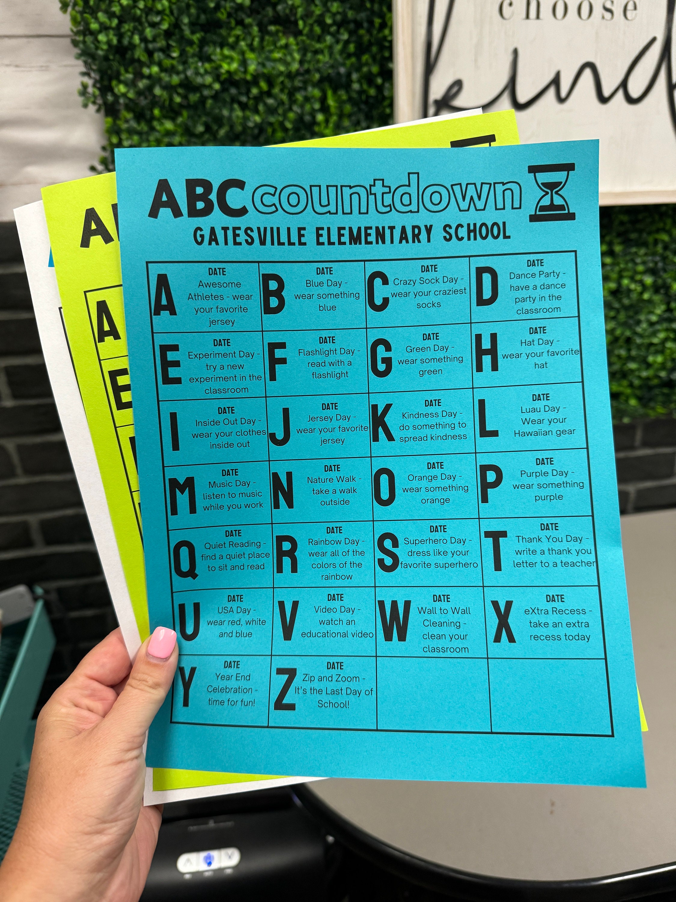 ABC Countdown - End of Year Celebration Calendar Template - Etsy