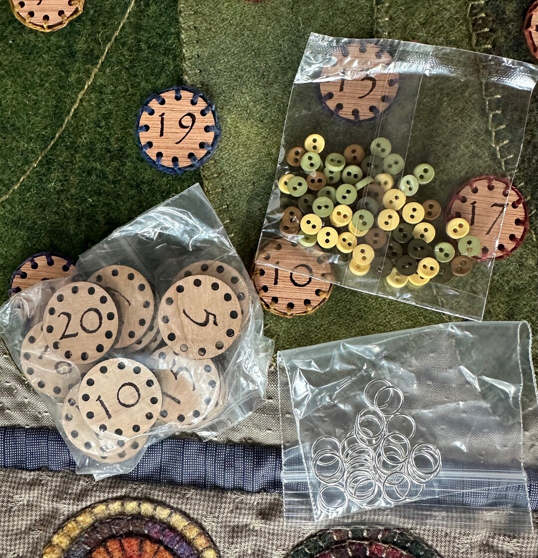 Counting the Days- Advent Calendar Button Pack - Etsy