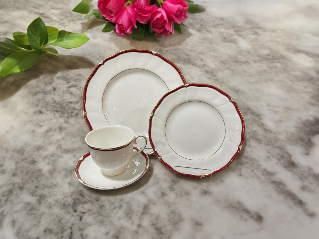 Wedgwood Empress Ruby 4 Pc Place Setting - Etsy