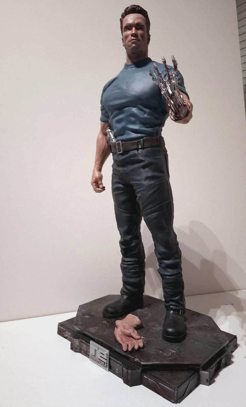 The Terminator 2 Arm Cutting Scene Statue - Etsy