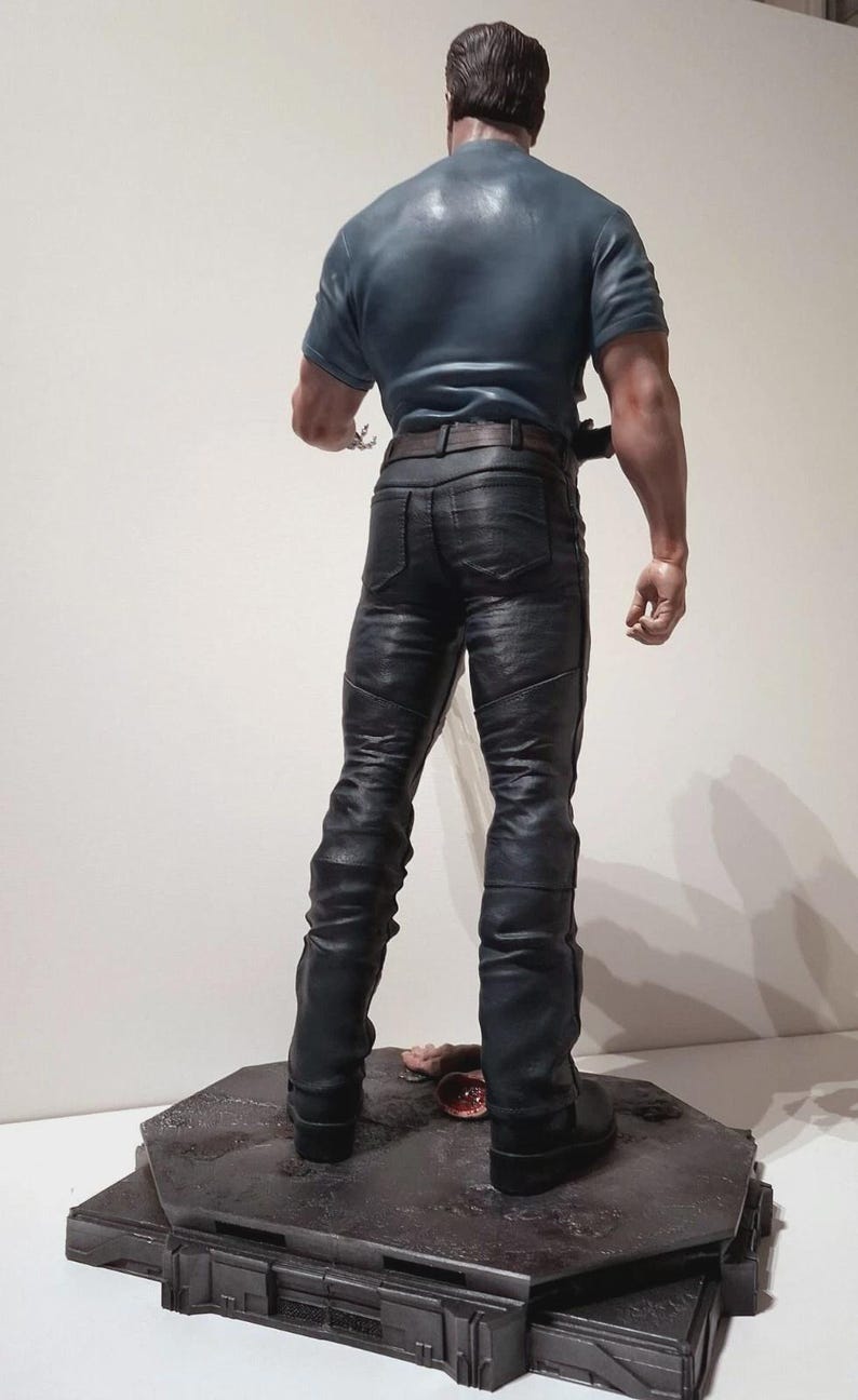 The Terminator 2 Arm Cutting Scene Statue - Etsy