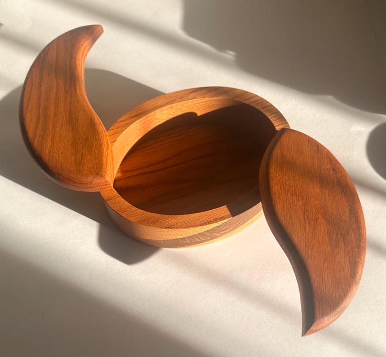 Vintage Oval Wood Box With Swivel Lid - Etsy