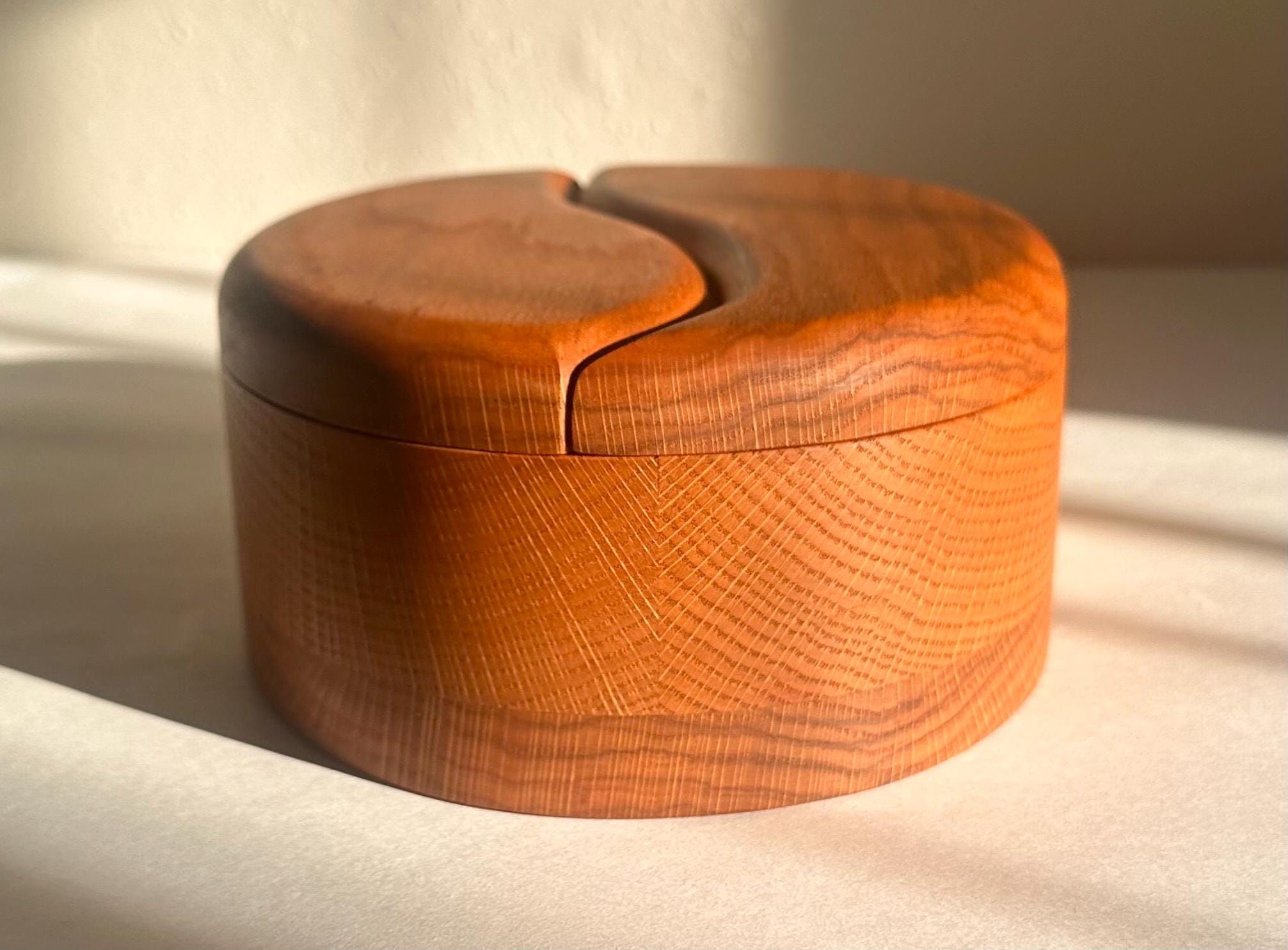 Vintage Oval Wood Box With Swivel Lid - Etsy