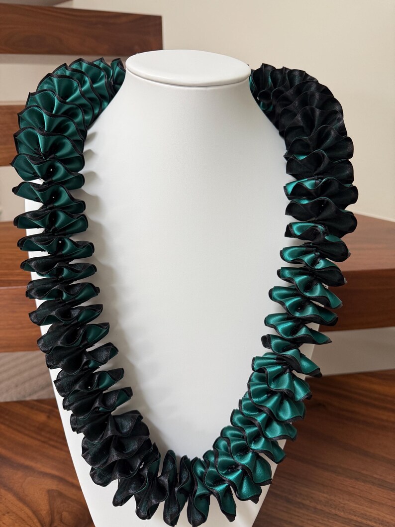 2 Color Graduation Lei Hunter Green & Sheer Black - Etsy