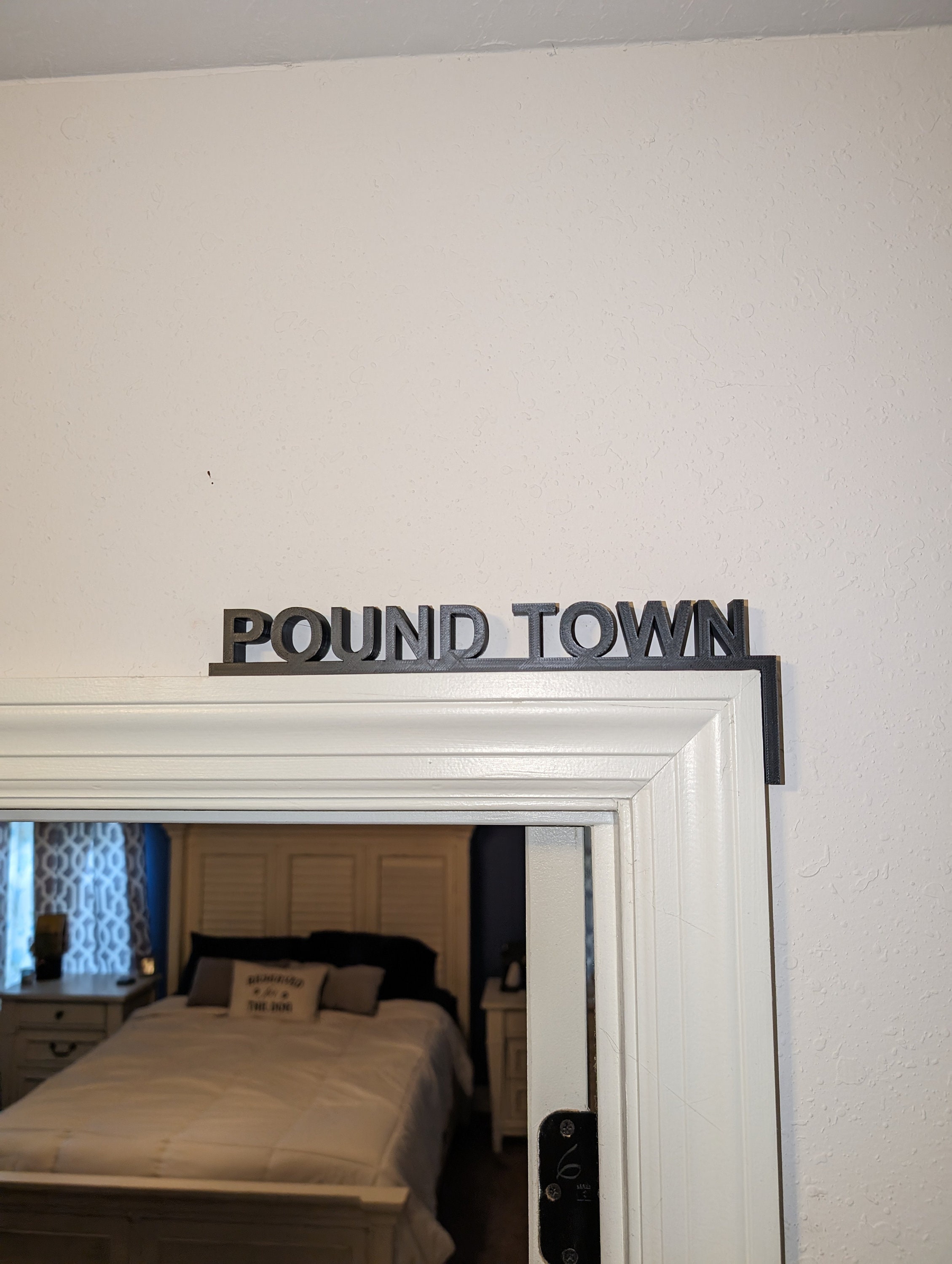 Pound Town - 3d-printed Bedroom Sign - Etsy
