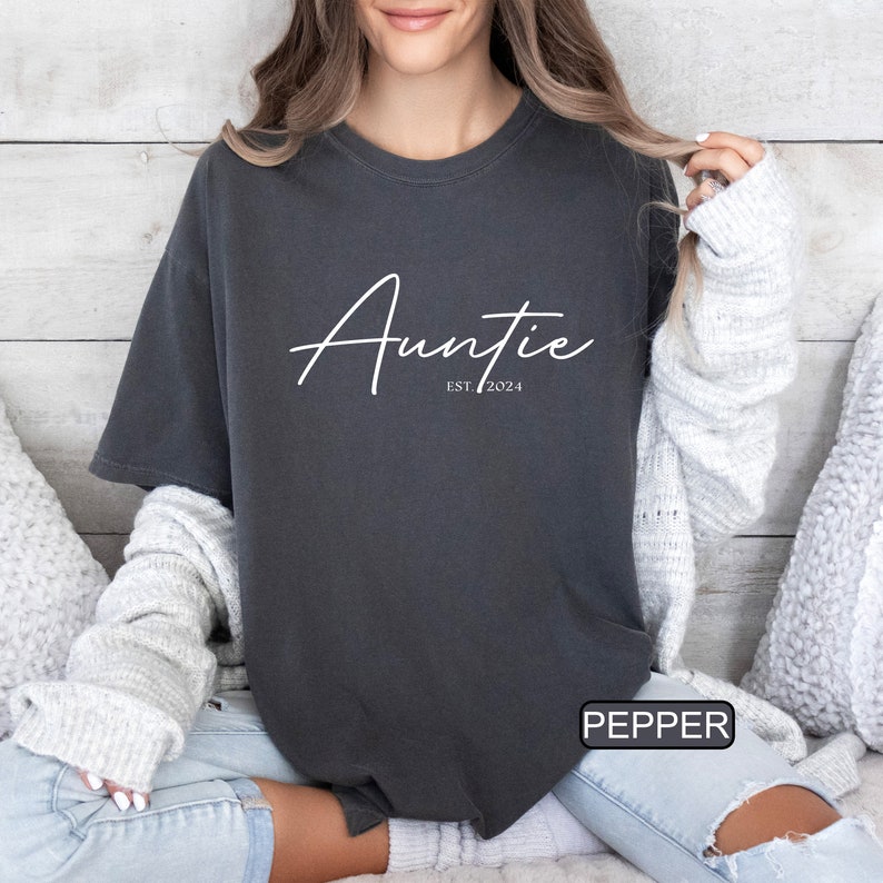Personalized Auntie Est 2024 T-shirt, Custom Aunt to Be Shirt, Matching Family Gifts, Comfort ...