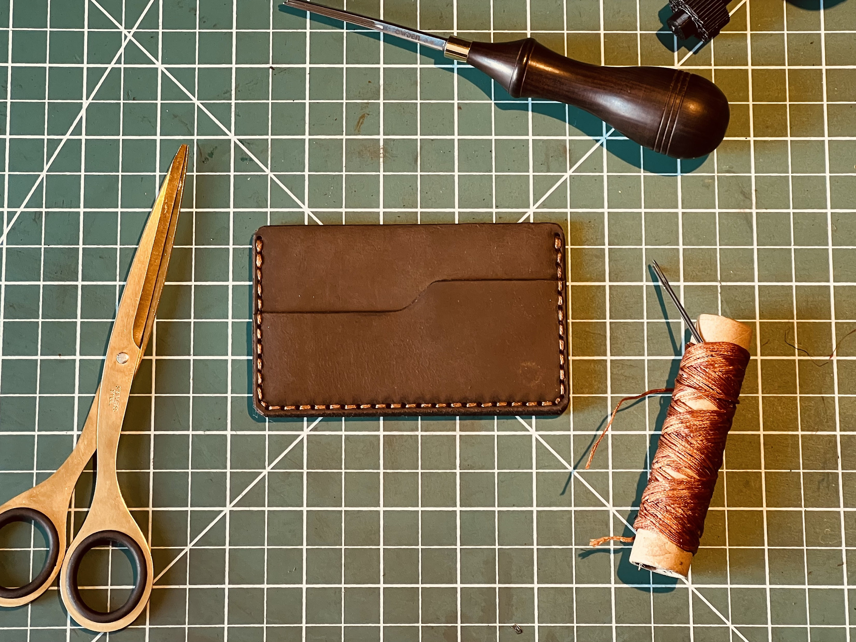 Low Profile Handmade Leather Wallet - Etsy